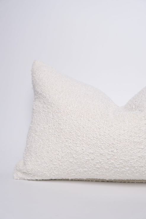 Boucle Lumbar: Bone – Twenty Third